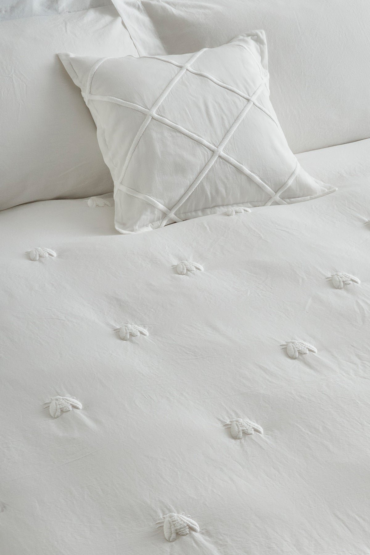 Collezione Abeille Merveille con Api ricamate 3D - Mastro Raphael