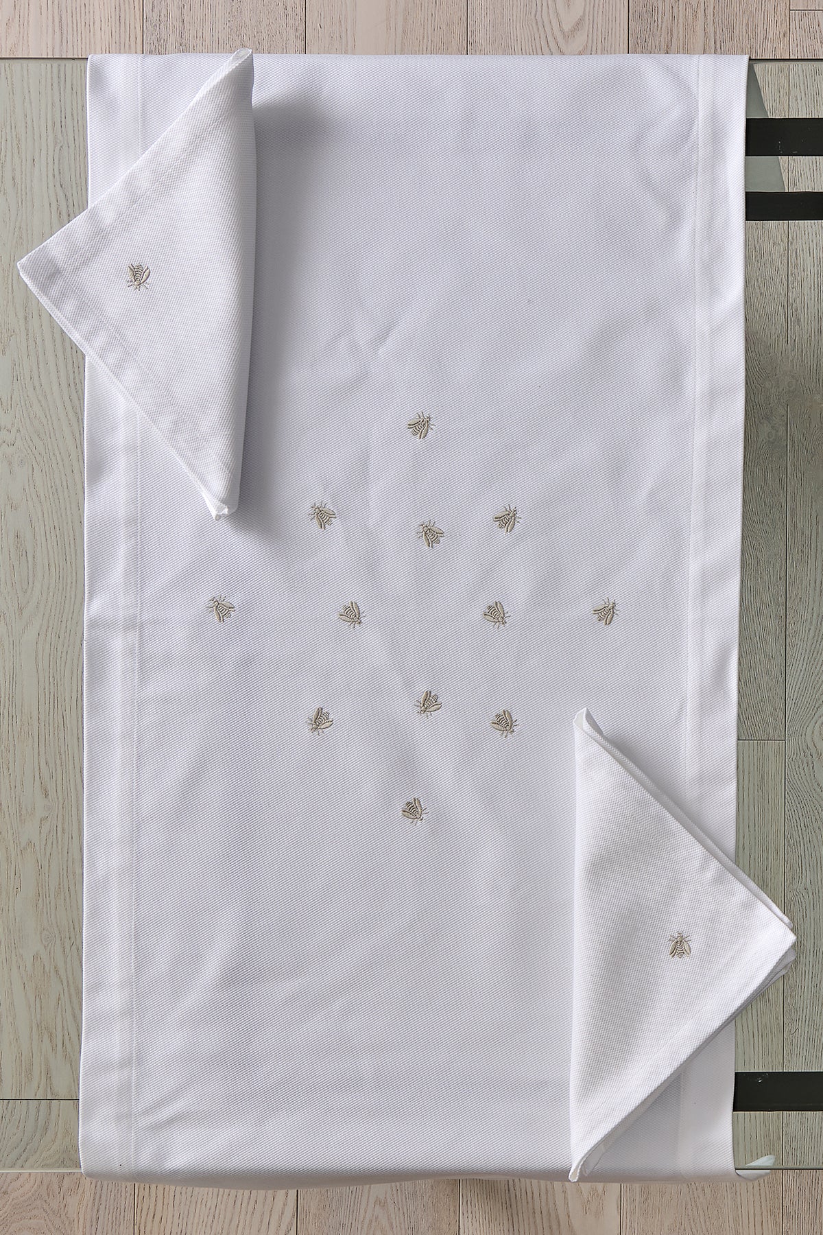 Runner Api Table linens in embroidered cotton - Mastro Raphael